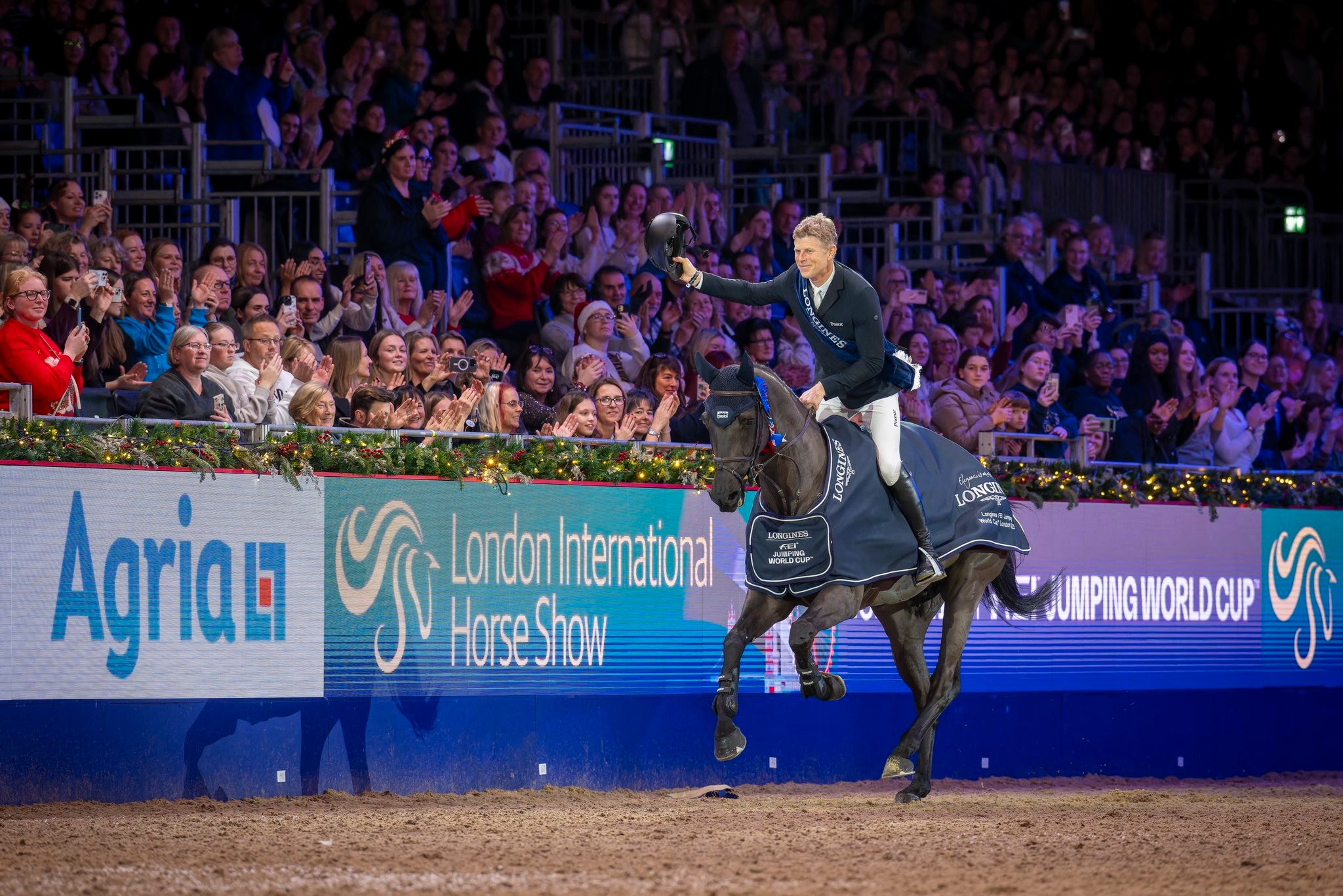 Irish-bred EIC Cooley Jump The Q wins London World Cup Grand Prix ...